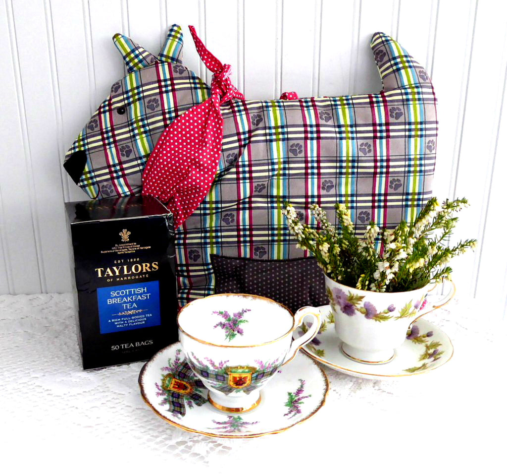 Plaid Scottie Dog Tea Cozy Padded Scotty Dog Cosy Ulster Red Polka Dot ...
