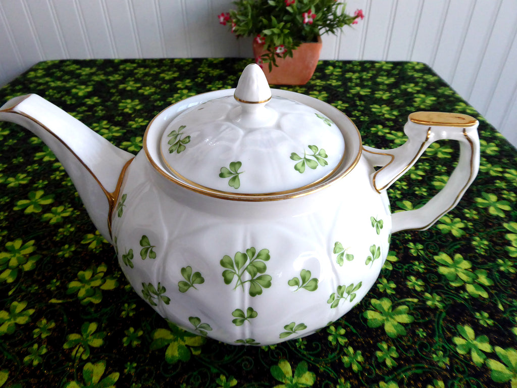 Teapot Aynsley Shamrock Tea Pot 1938-1959 Crocus Shape Bone China Iris ...